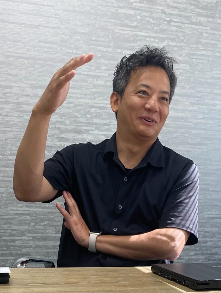 出張の事務手間を軽減し、予実管理も簡単・正確に。八百鮮のTsugiTsugi導入事例 → 【公式 ツギツギ】東急の定額宿泊サービス